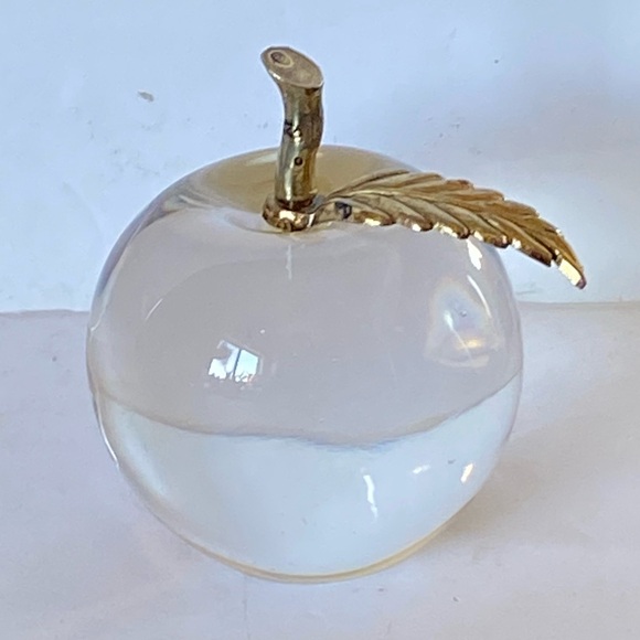 Accents | Vintage Clear Crystal Figural Apple Paperweight With Gold ...